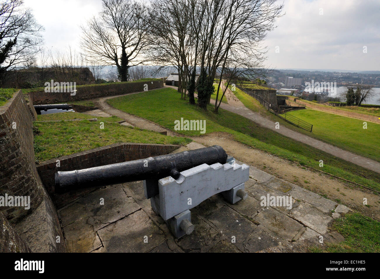 Gun battery, Fort Amherst, Chatham Lines (Great Lines Heritage Park ...