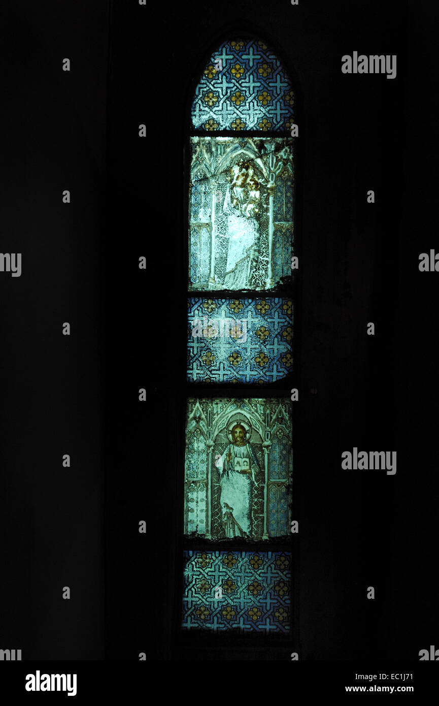 Medieval stained glass hi-res stock photography and images - Alamy