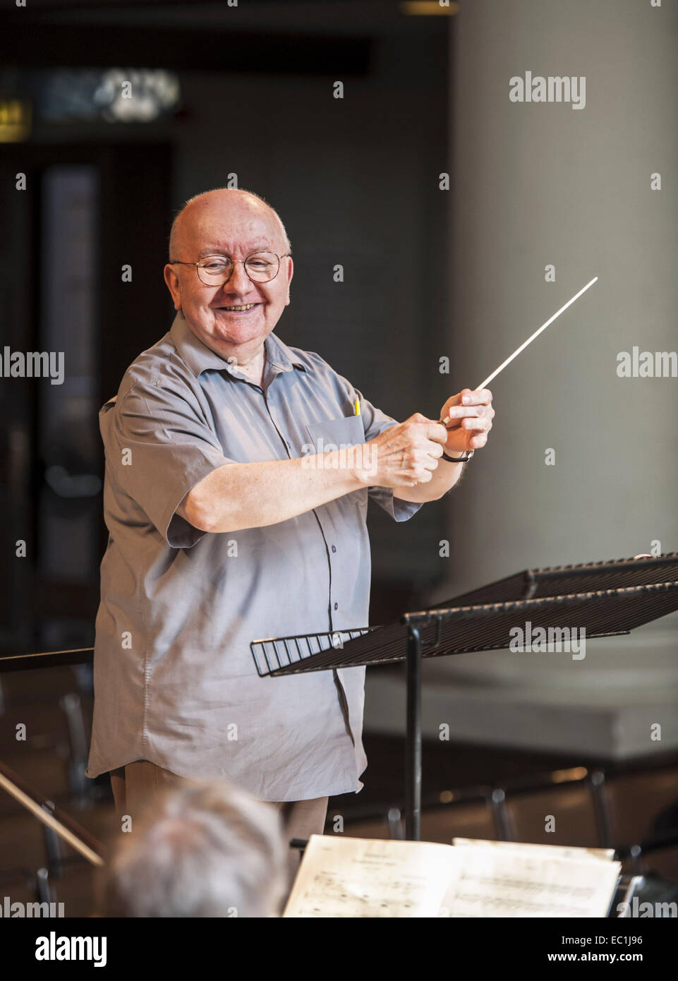 Anthony Halstead, conductor, with The Hanover Band, St John's Smith ...