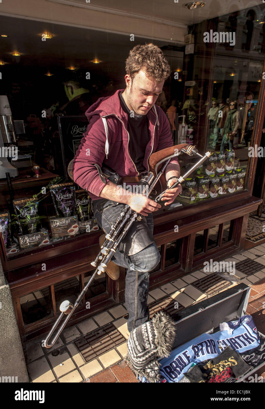 Irish pipes hi-res stock photography and images - Alamy