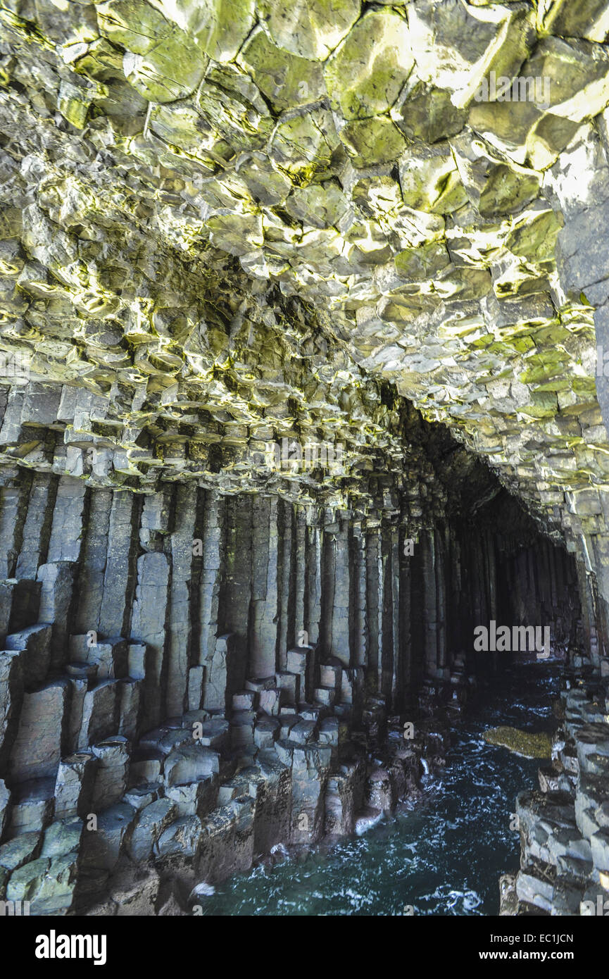 Basalt roof column structure fingals hi-res stock photography and ...