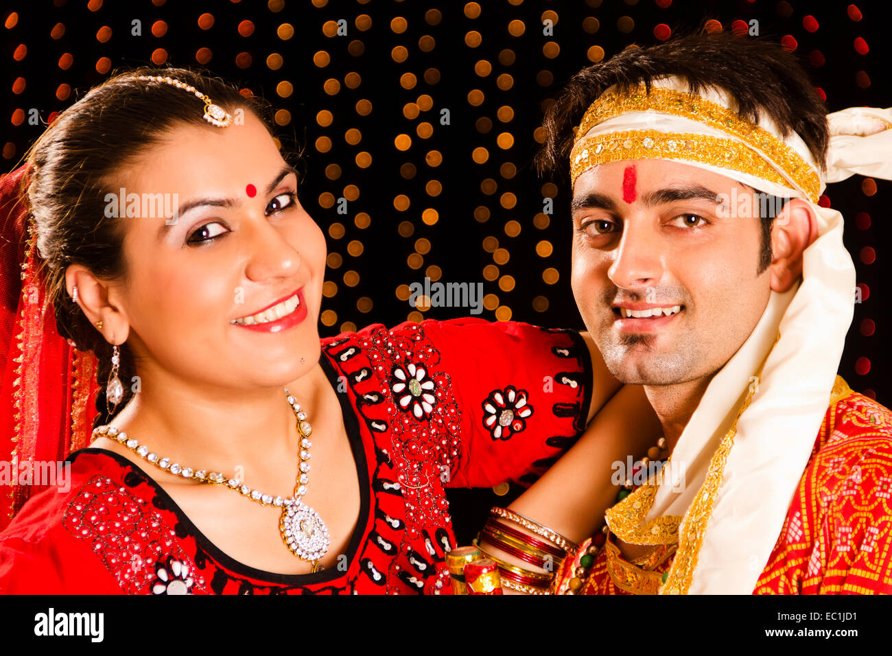 indian couple Gujrati Navratri Festival enjoy Stock Photo - Alamy