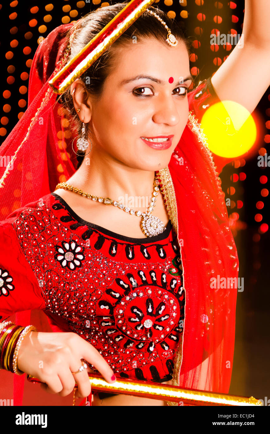 Gujrati women hi-res stock photography and images - Alamy