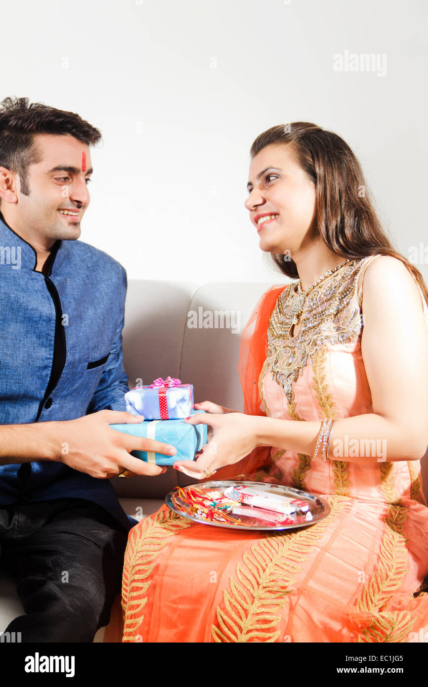 India sister and brother hi-res stock photography and images - Alamy