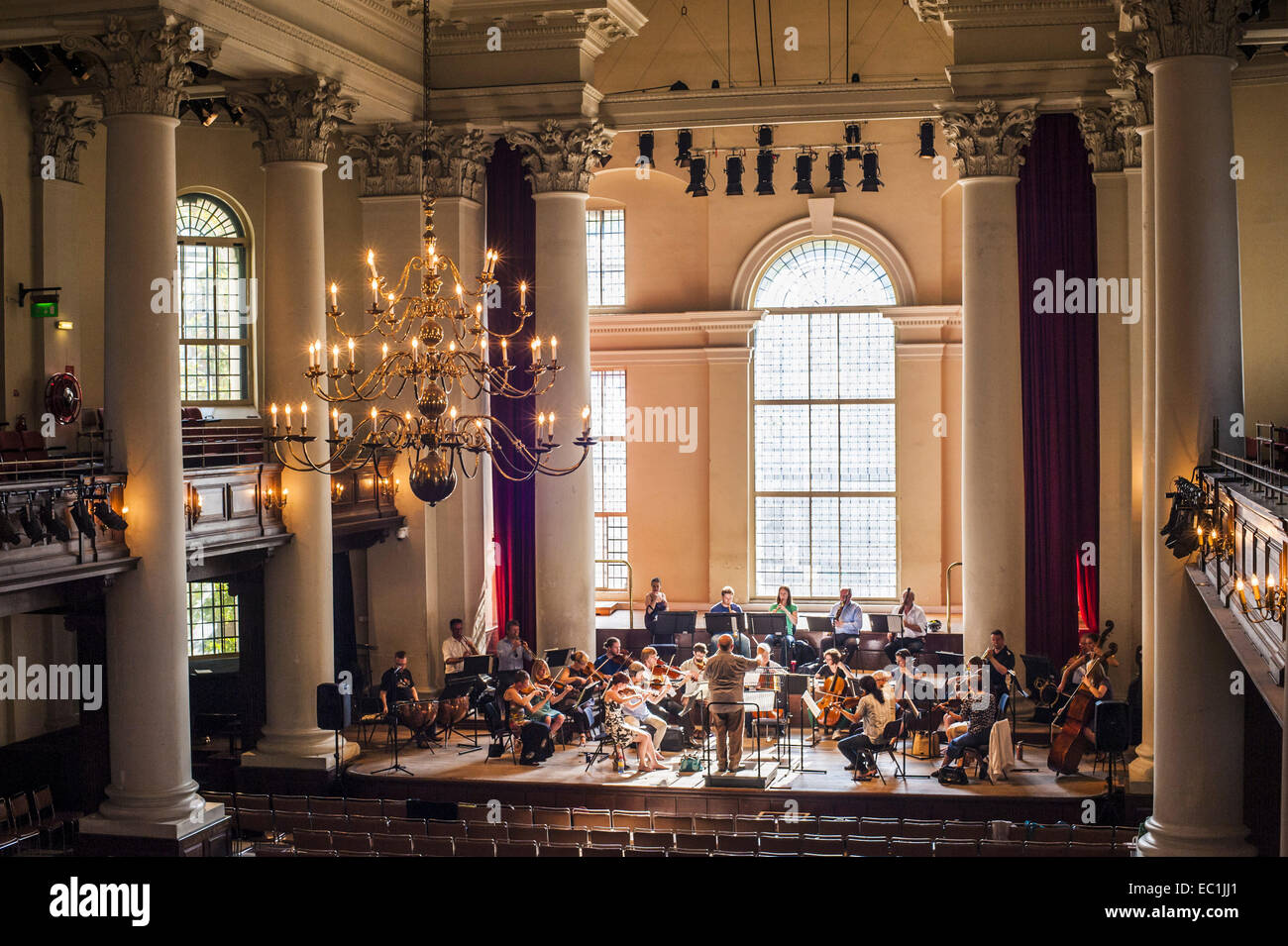 The Hanover Band in rehearsal, conductor Anthony Halstead, St John's ...