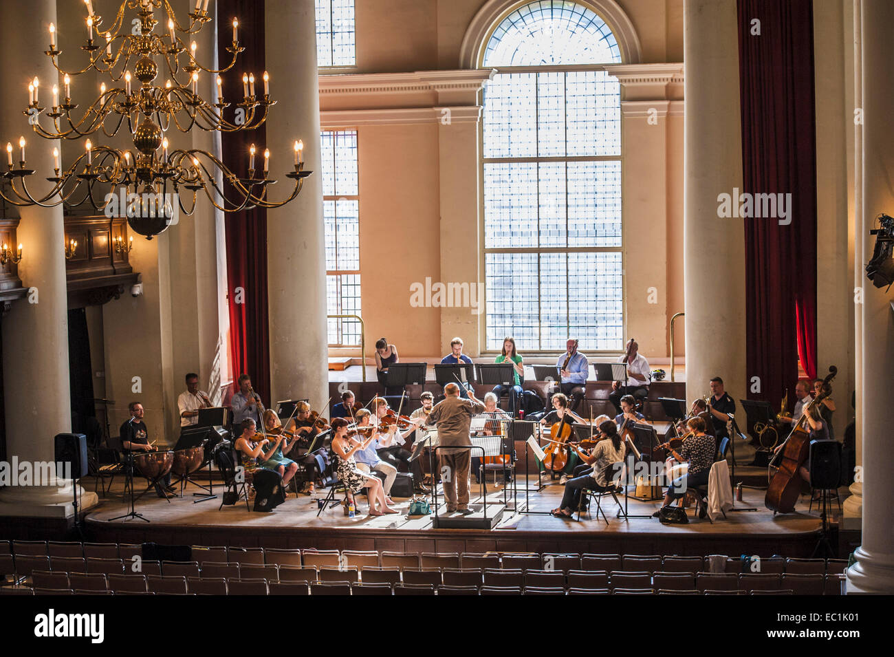 The Hanover Band in rehearsal, conductor Anthony Halstead, St John's ...