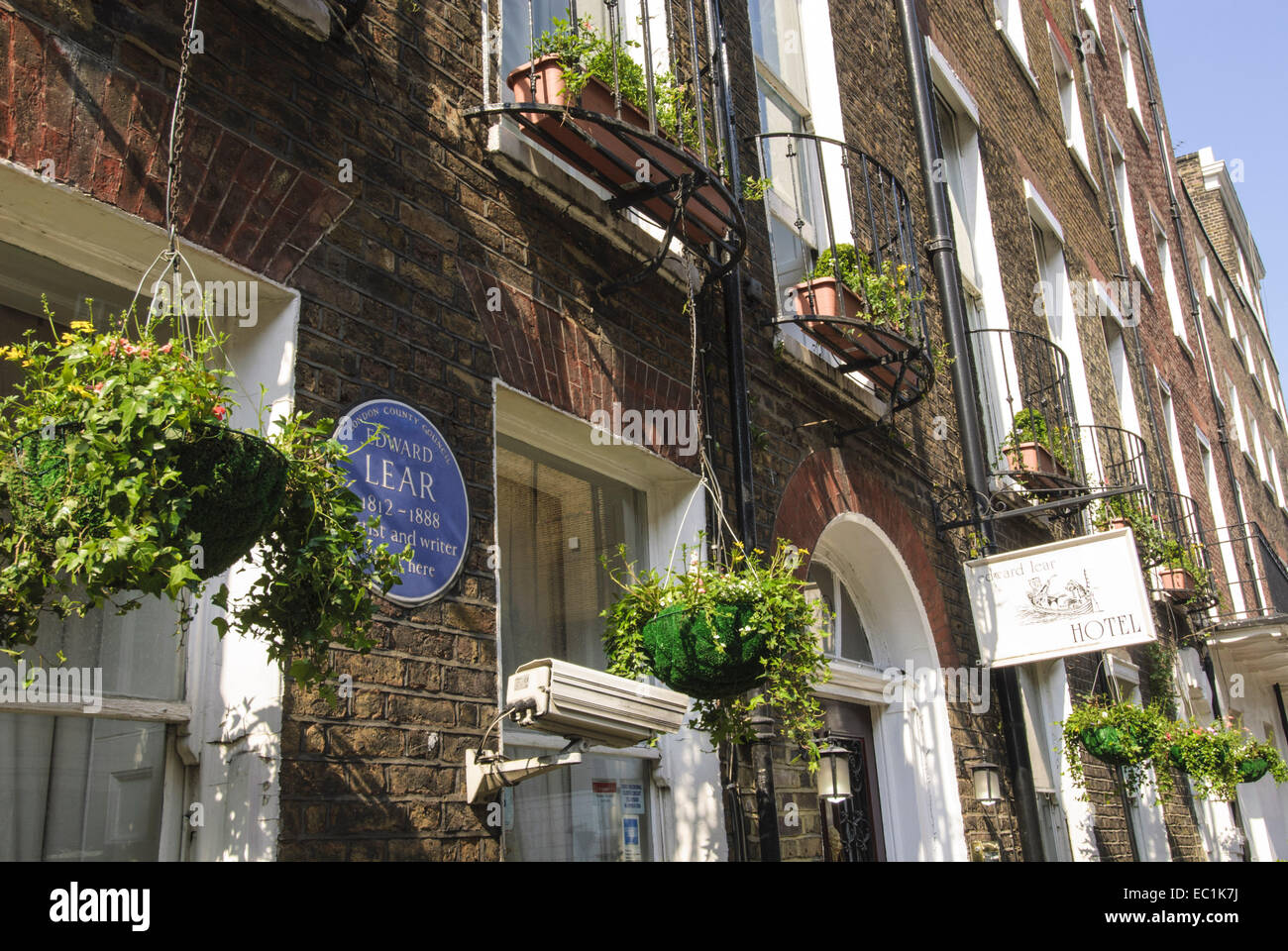Edward Lear blue plaque, home of the poet at 30 Seymour Street ...