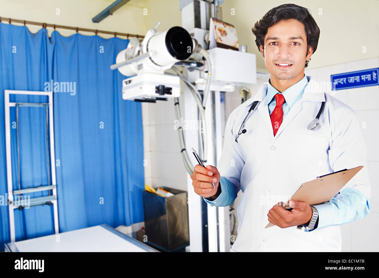 Doctor facilities hi-res stock photography and images - Alamy