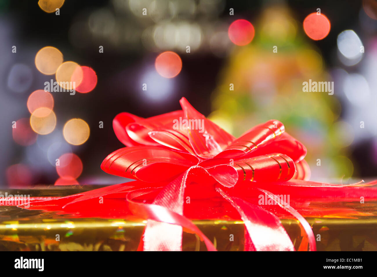 Strings christmas lights on hi-res stock photography and images - Alamy