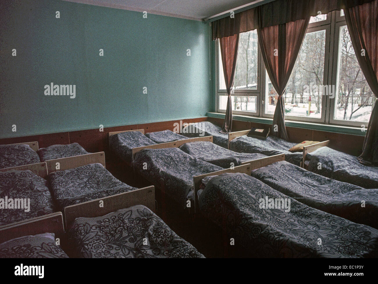 School dormitory beds hi-res stock photography and images - Alamy