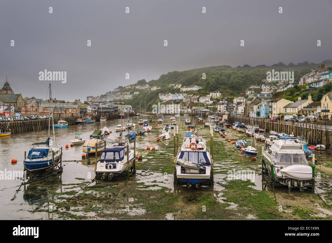 Looe fishing boats hi-res stock photography and images - Alamy
