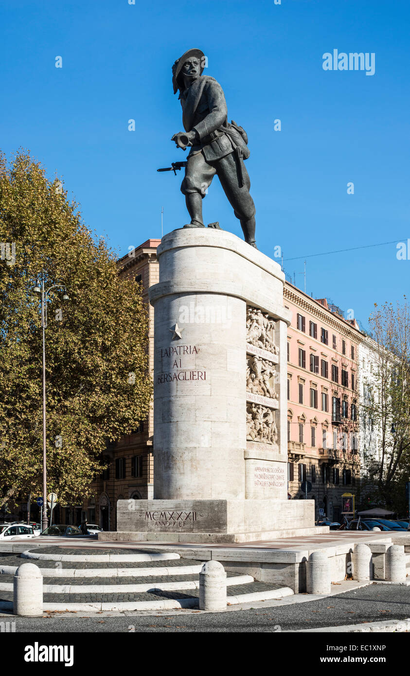 Bersaglieri monument at the Porta Pia, base with reliefs of fighters ...