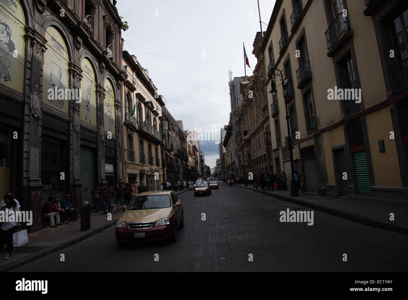 Mexico city street scene hi-res stock photography and images - Alamy
