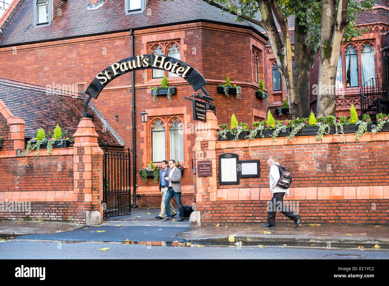 St pauls hammersmith hi-res stock photography and images - Alamy