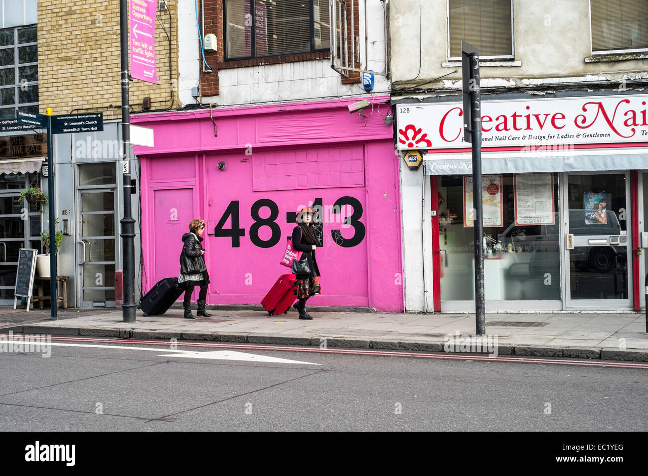 Kingsland high street hi-res stock photography and images - Alamy