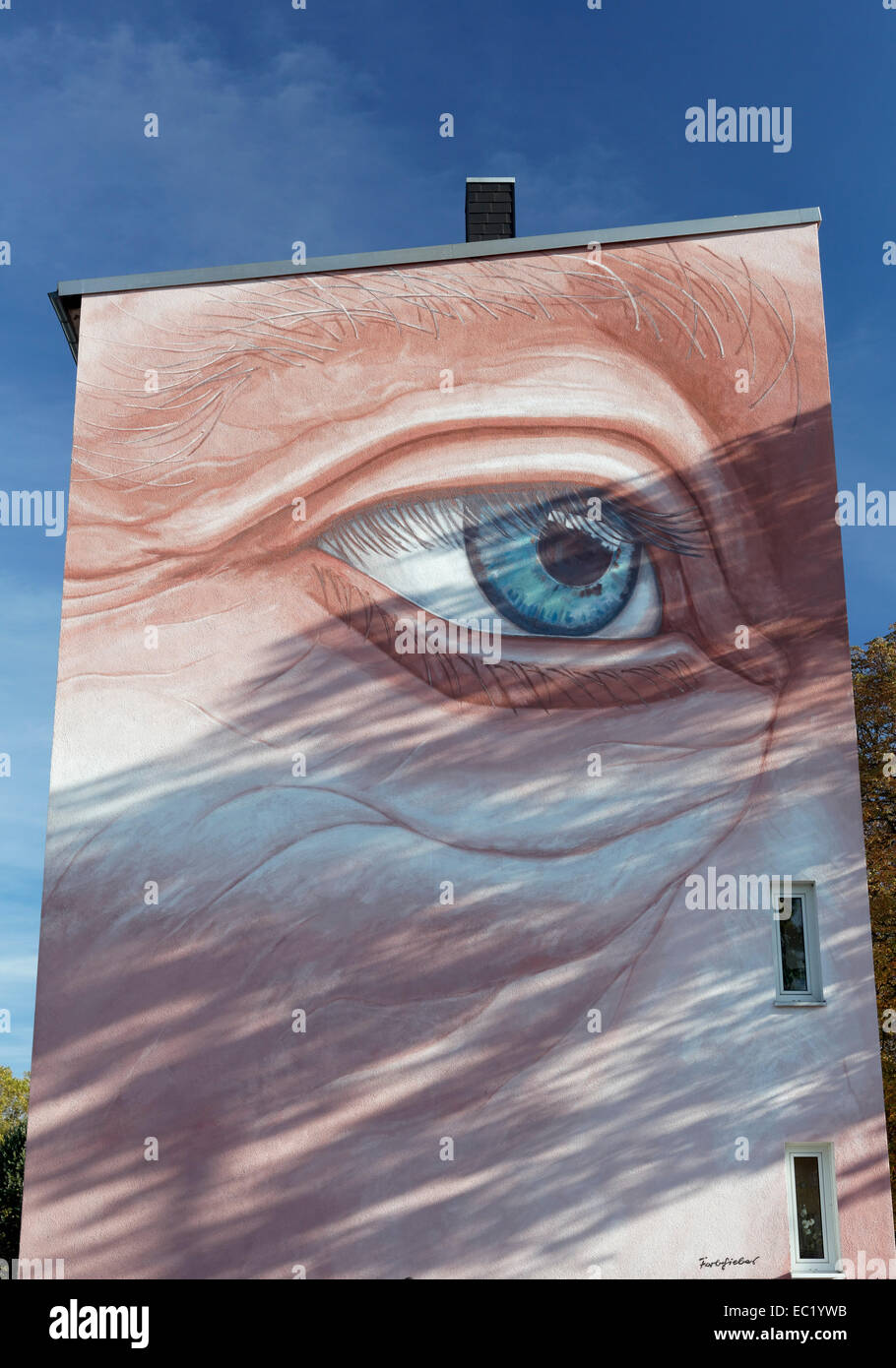 Eye graffiti wall art hi-res stock photography and images - Alamy