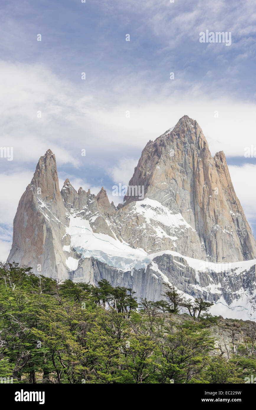 Fitz roy massif hi-res stock photography and images - Alamy