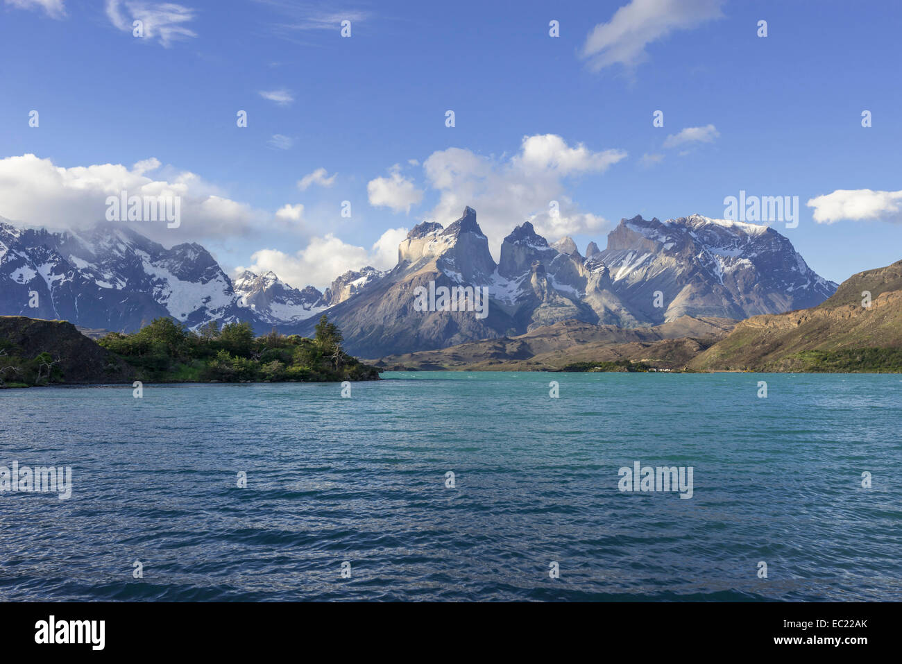 Pehoe Lake and Paine Grande Massif, Torres del Paine National Park ...