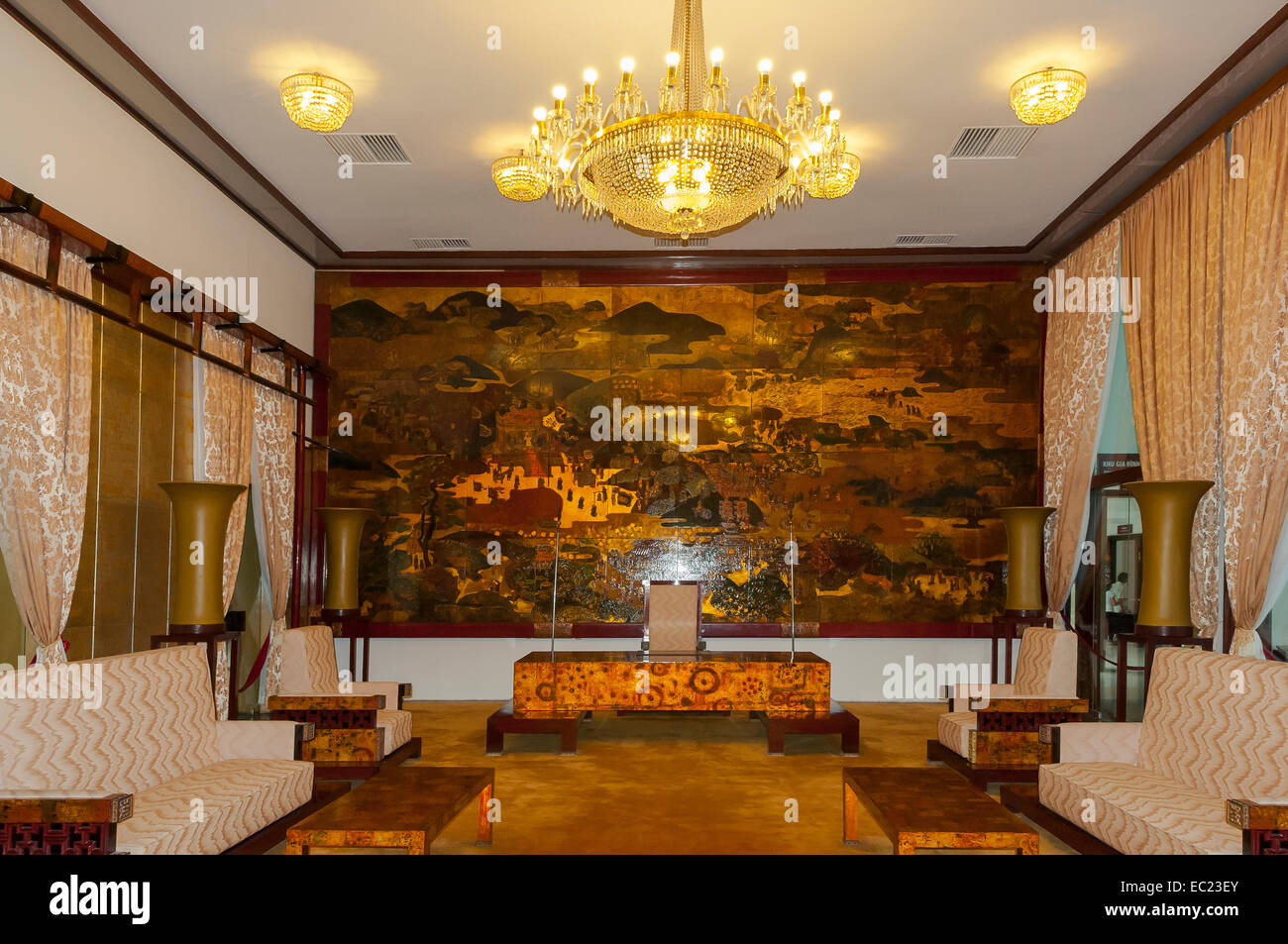 Ho chi minh reunification palace hi-res stock photography and images ...