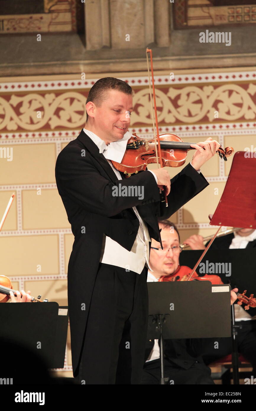 Concert vienna weiner royal orchestra hi-res stock photography and ...