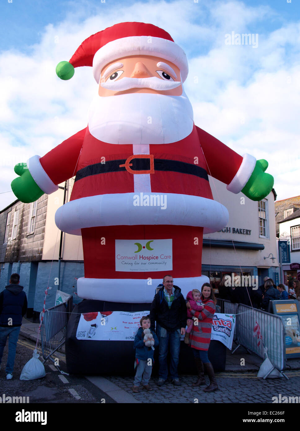 Giant santa hi-res stock photography and images - Alamy