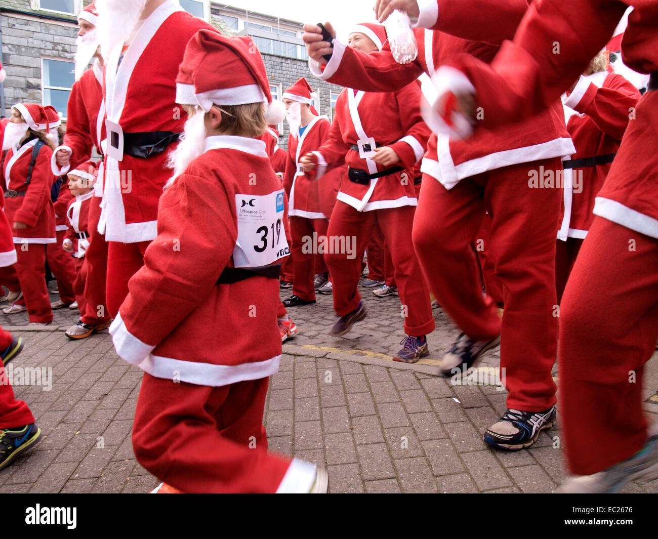 Kids warm up exercise hi-res stock photography and images - Alamy