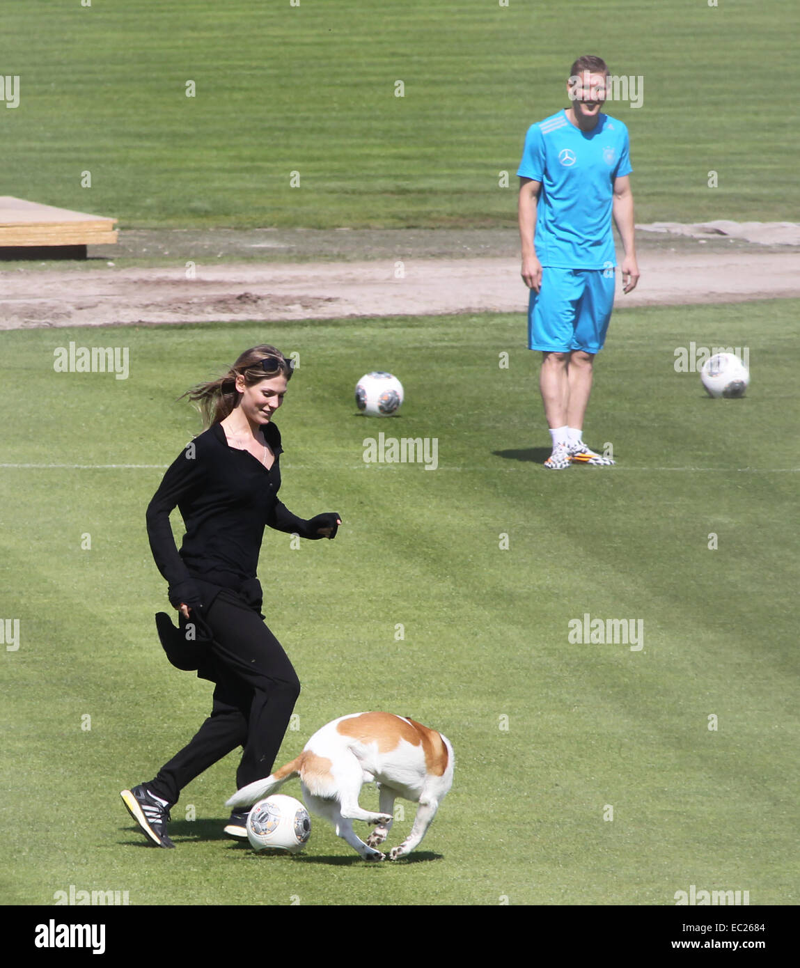 Bastian Schweinsteiger and his girlfirend Sarah Brandner training at ...