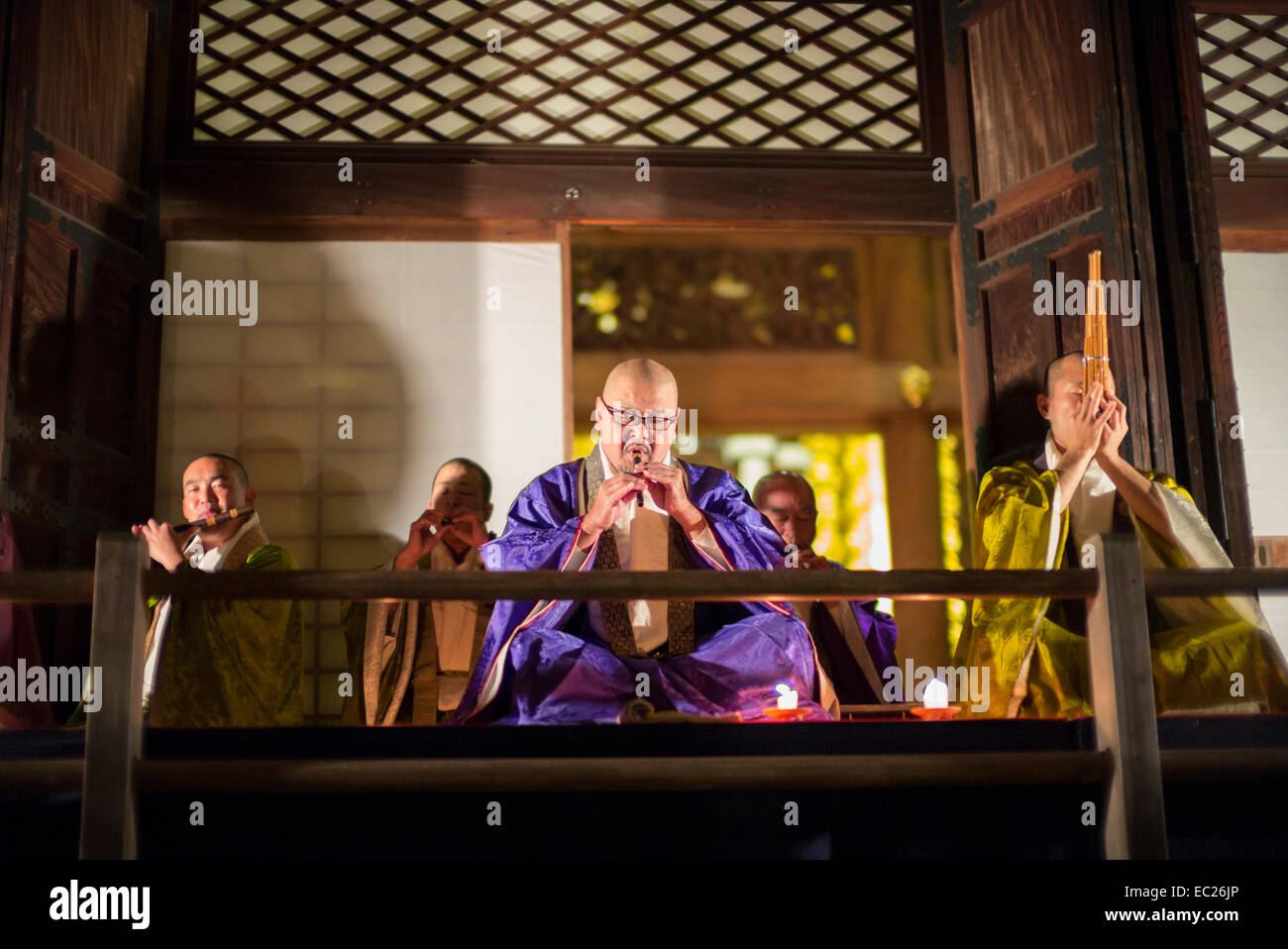 Temple musicians hi-res stock photography and images - Alamy
