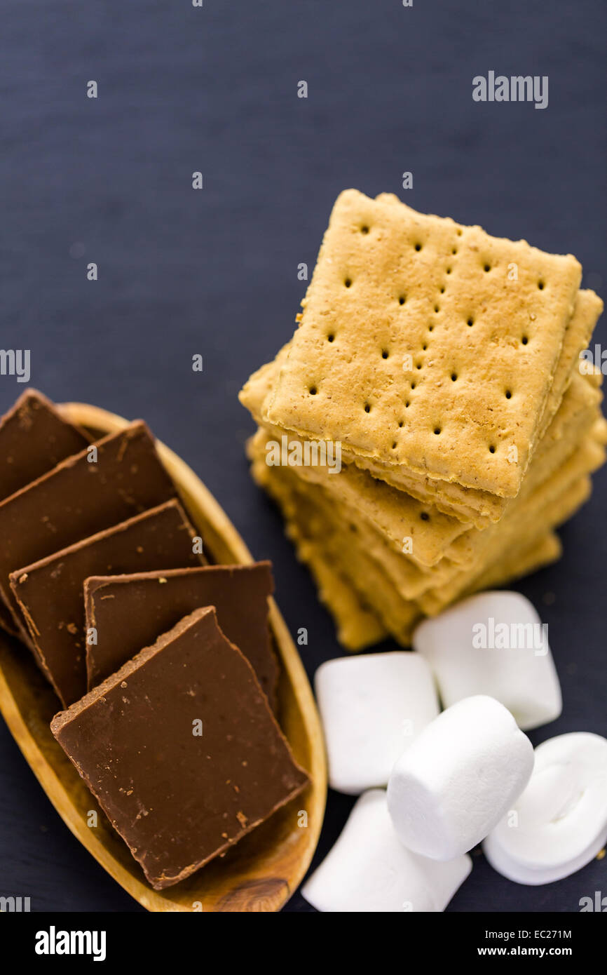 Freshly toasted smores with large white marshmallows Stock Photo - Alamy