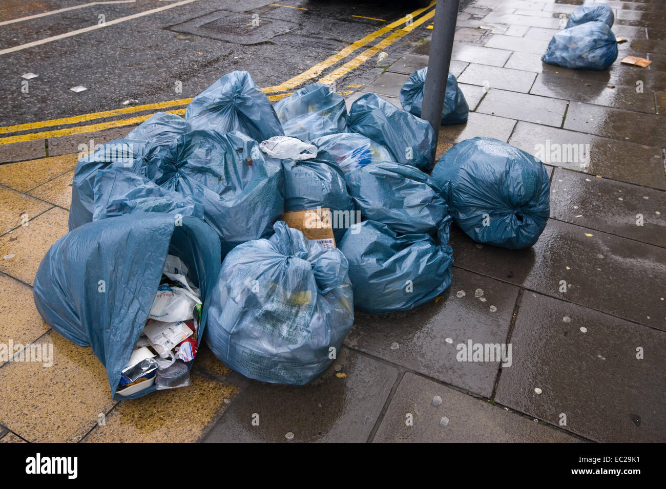 Rubbish bags edinburgh hi-res stock photography and images - Alamy