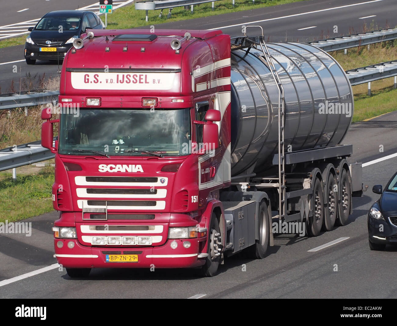 Scania r 420 la4x2mna hi-res stock photography and images - Alamy