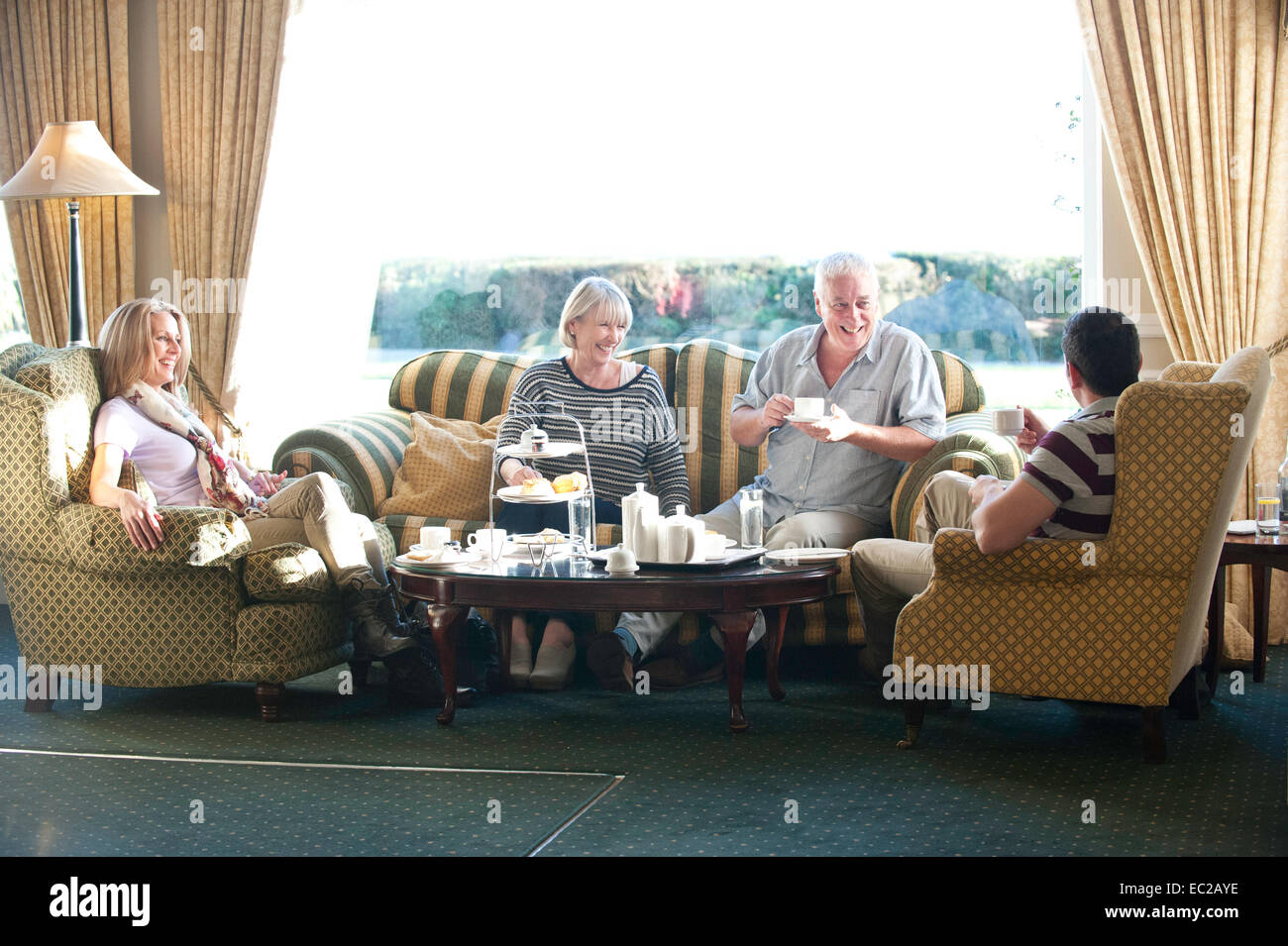 Family afternoon tea hotel hi-res stock photography and images - Alamy