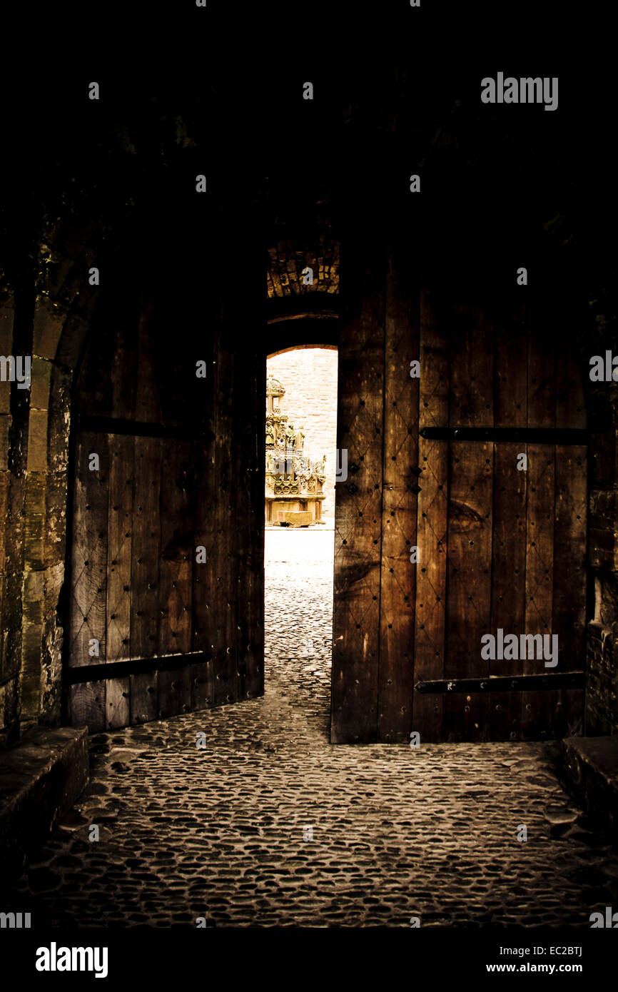 Old wooden castle entrance door Stock Photo - Alamy