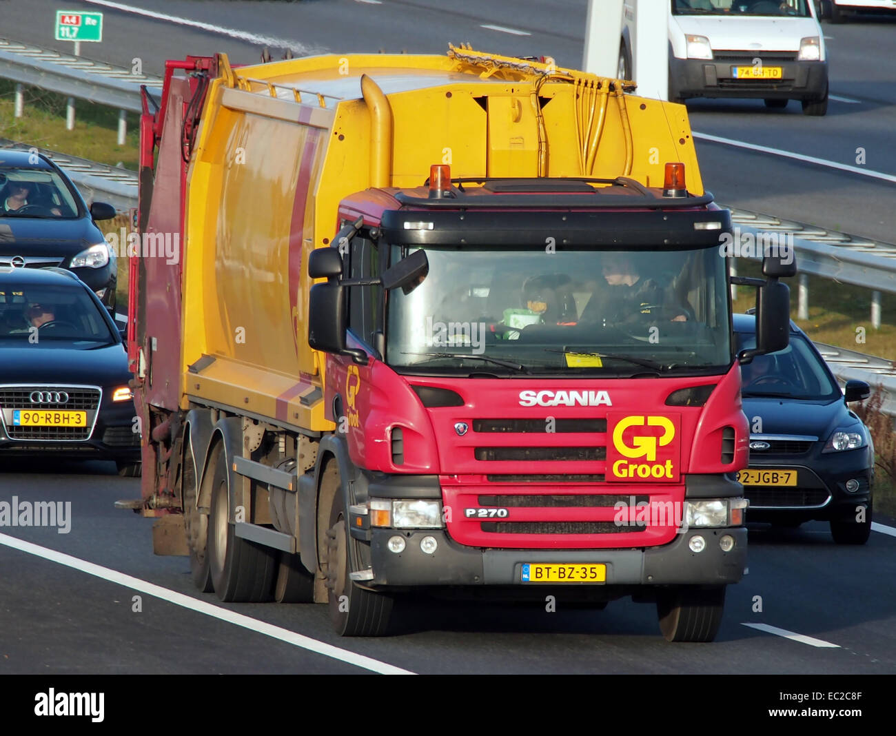 SCANIA P270, Groot, pic1 Stock Photo - Alamy