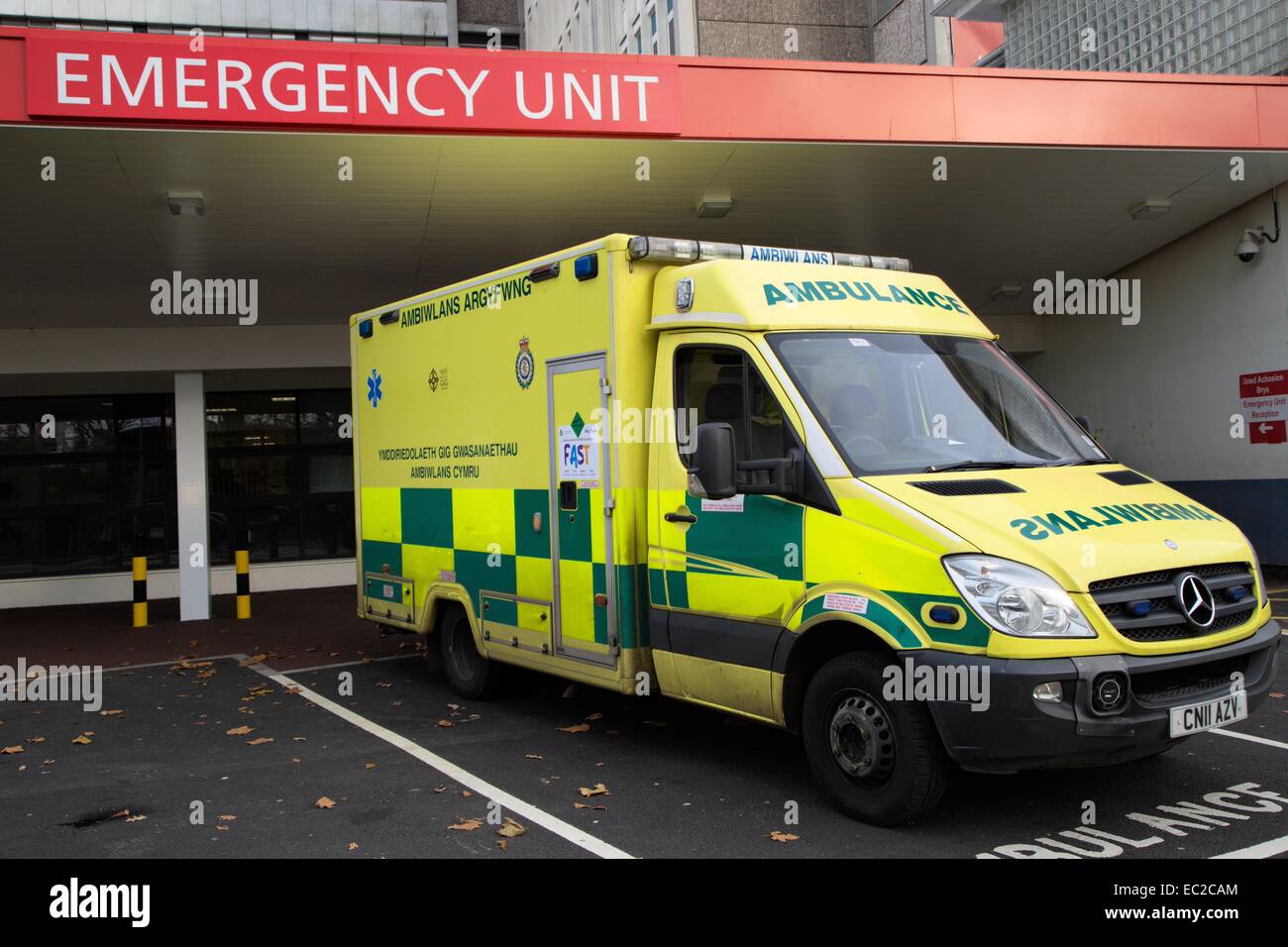 Cardiff university hospital of wales hi-res stock photography and ...