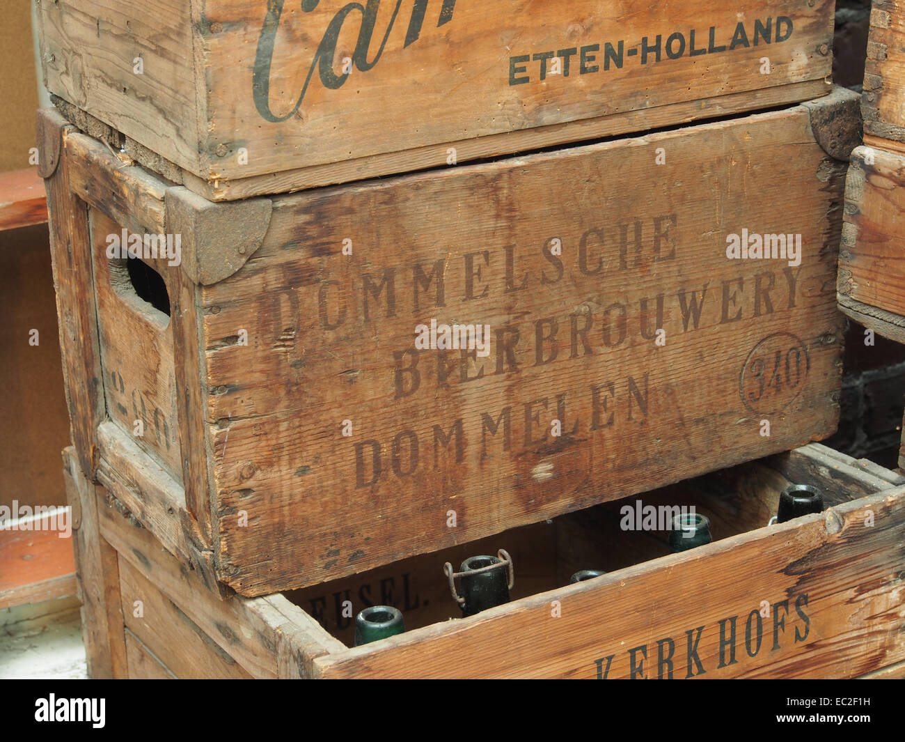 Dommelsche Bierbouwery Dommelen, bierkrat Stock Photo - Alamy