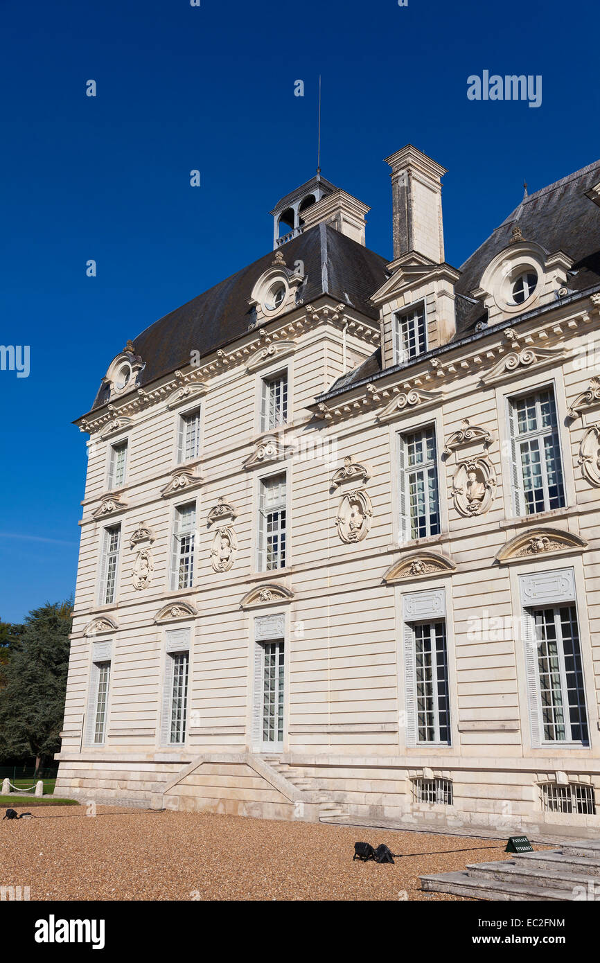 Cheverny village hi-res stock photography and images - Alamy