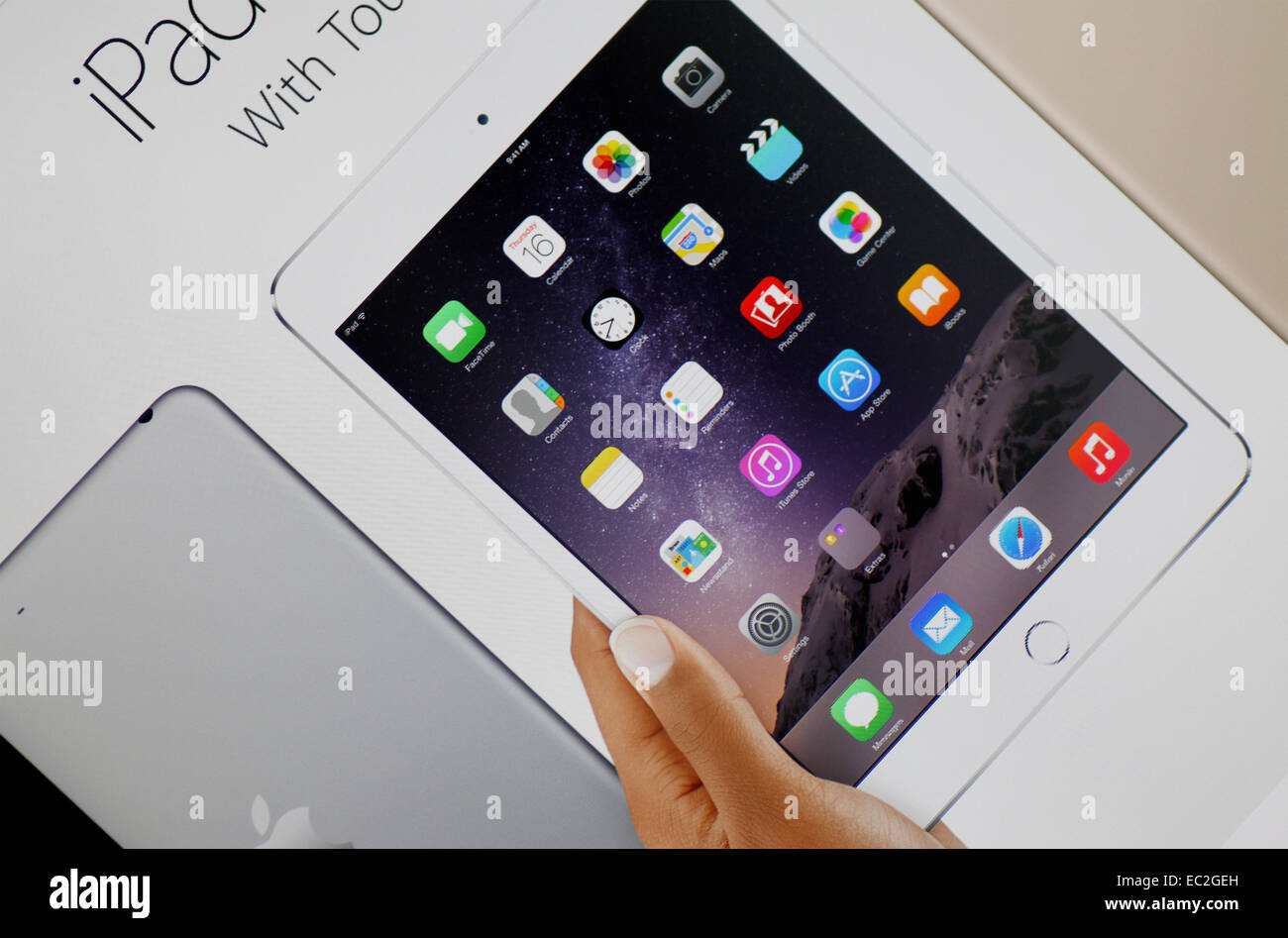 Ipad 2 hi-res stock photography and images - Alamy