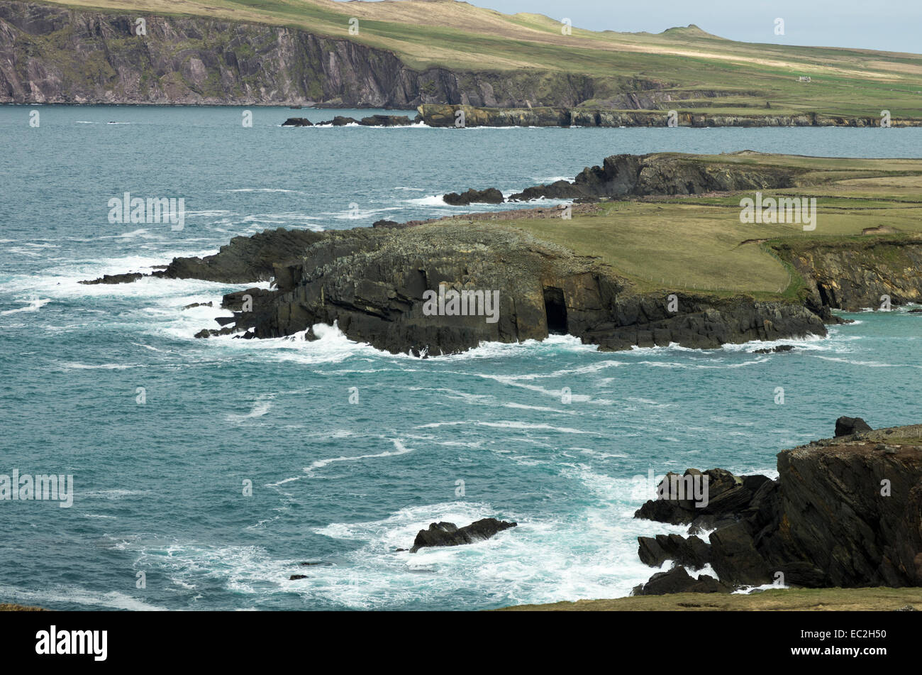 Rugged coastline at Graigue, Dingle Peninsula, Co Kerry, Ireland Stock ...