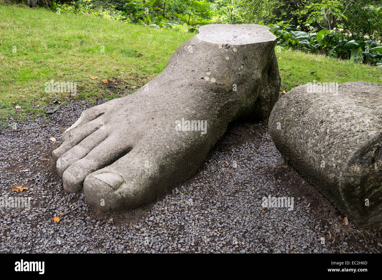 Toe Art Garden Stone