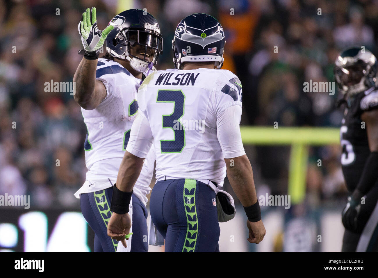 Seahawks huddle hi-res stock photography and images - Alamy