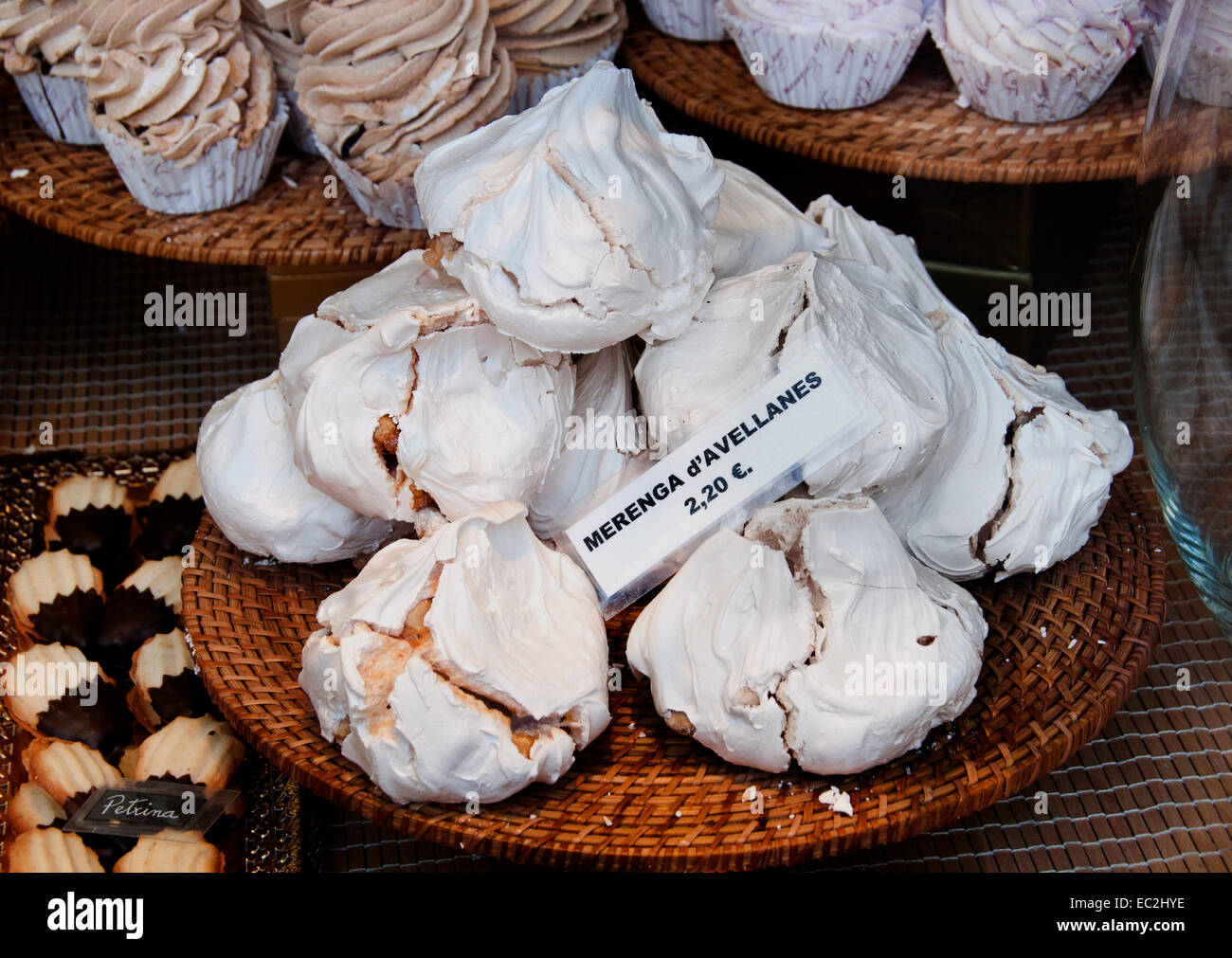 Merenga d'Avellanes - hazelnut meringue Spanish Baker Bakery Spain ...