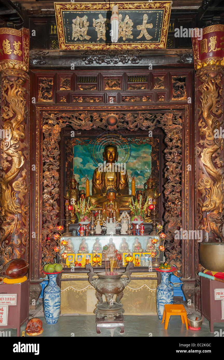 Pagoda inside buddhist temple hi-res stock photography and images - Alamy