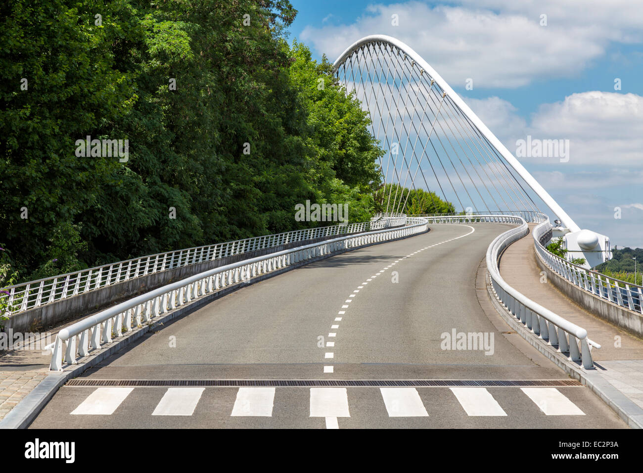 Graceful bridge design hi-res stock photography and images - Alamy