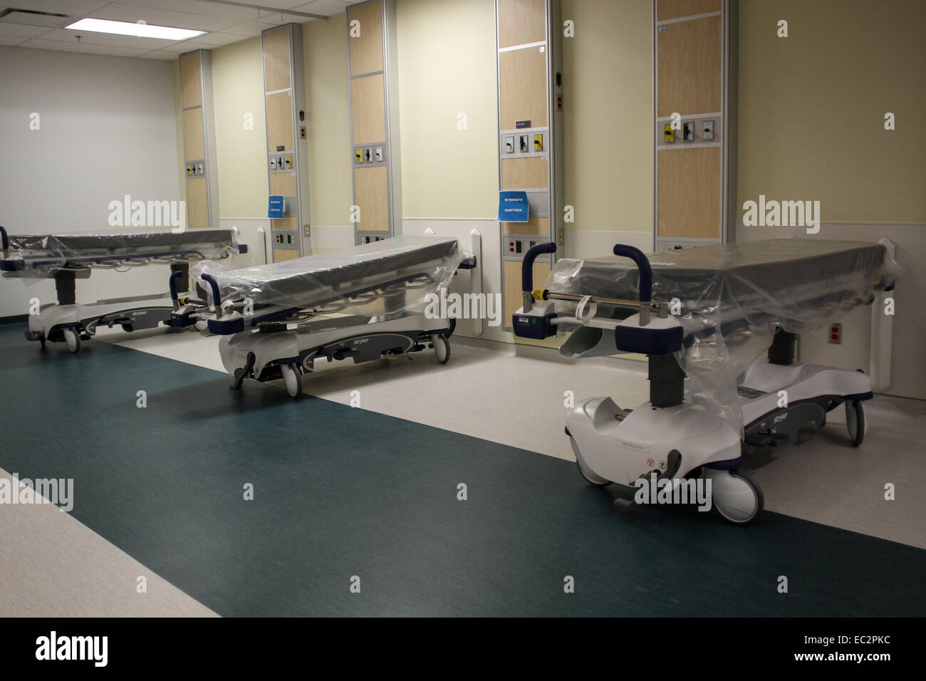 The MUHC hospital in Montreal, Quebec Stock Photo - Alamy