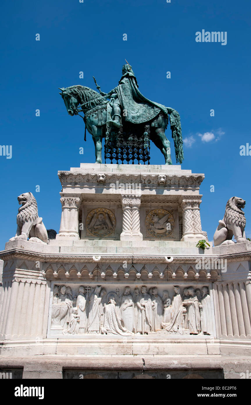 The many statues of Hungarian Heroes on the Fishermens Bastion on Buda ...