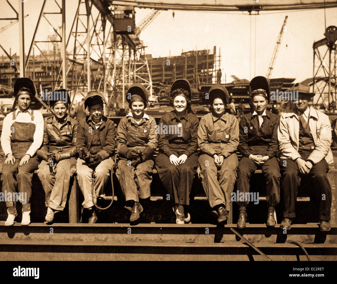 Women factory wwii japan hi-res stock photography and images - Alamy