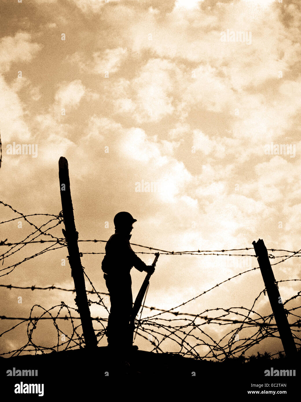 Lonely soldier ww2 hi-res stock photography and images - Alamy