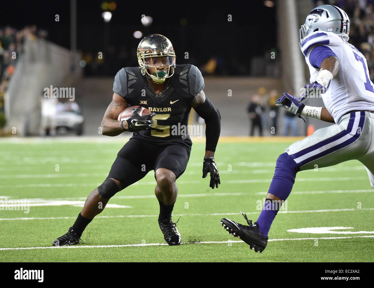 Baylor Bears wide receiver Antwan Goodley (5) catches a pass for a ...