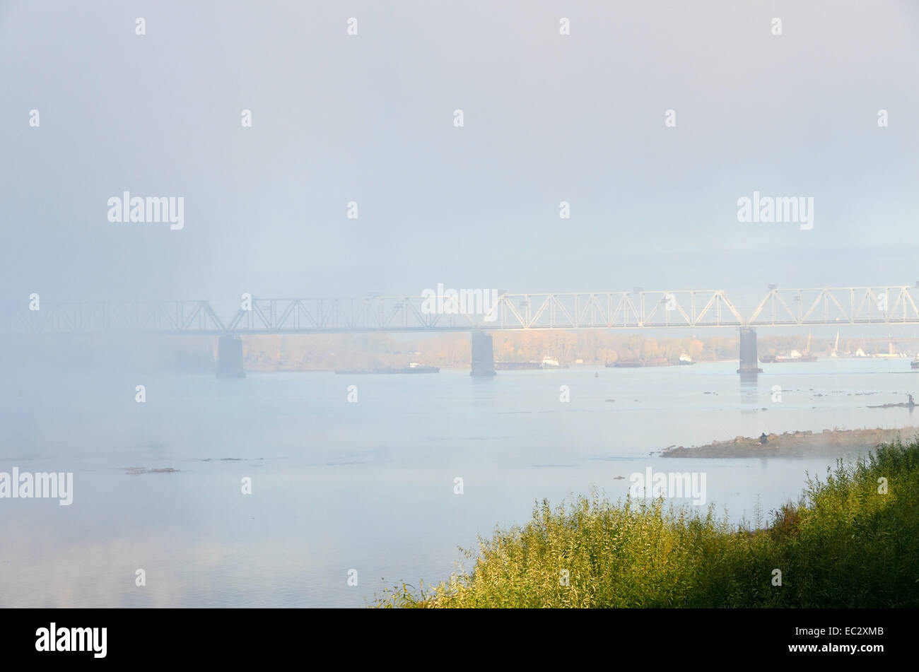 railway Bridge over the wide river Stock Photo - Alamy